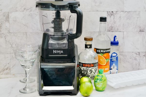 CLASSIC FROZEN MARGARITAS AT HOME Drinks Mad in Crafts